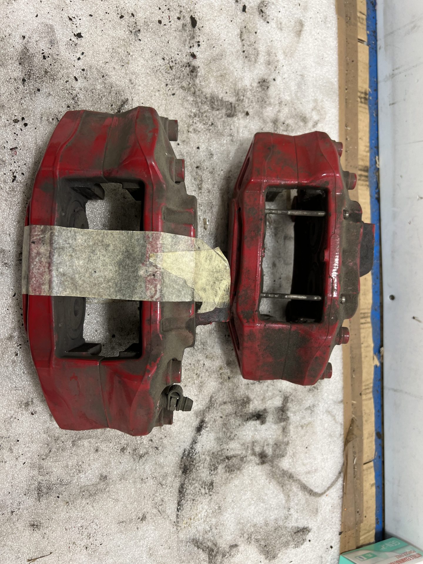 Mini John Cooper brake calipers refurbishment and painted